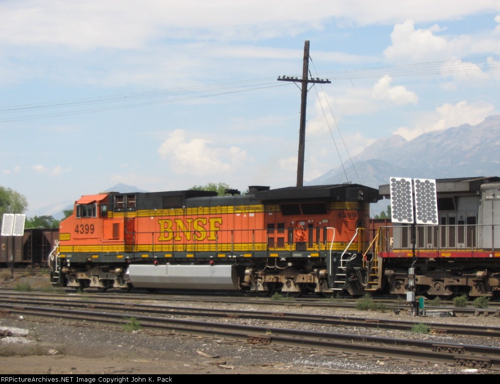 BNSF 4399